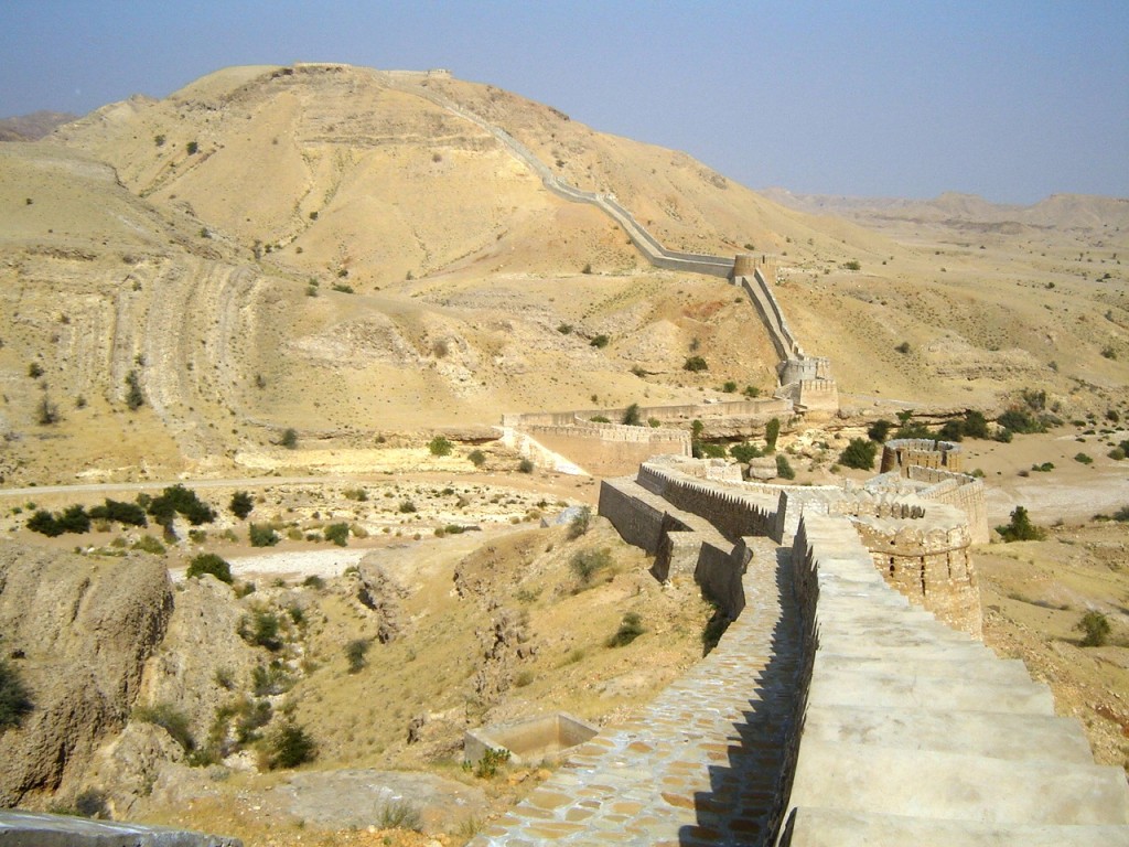 Historical Forts of Pakistan,Altit Fort,Kot Diji,Ranikot,Sandeman ...