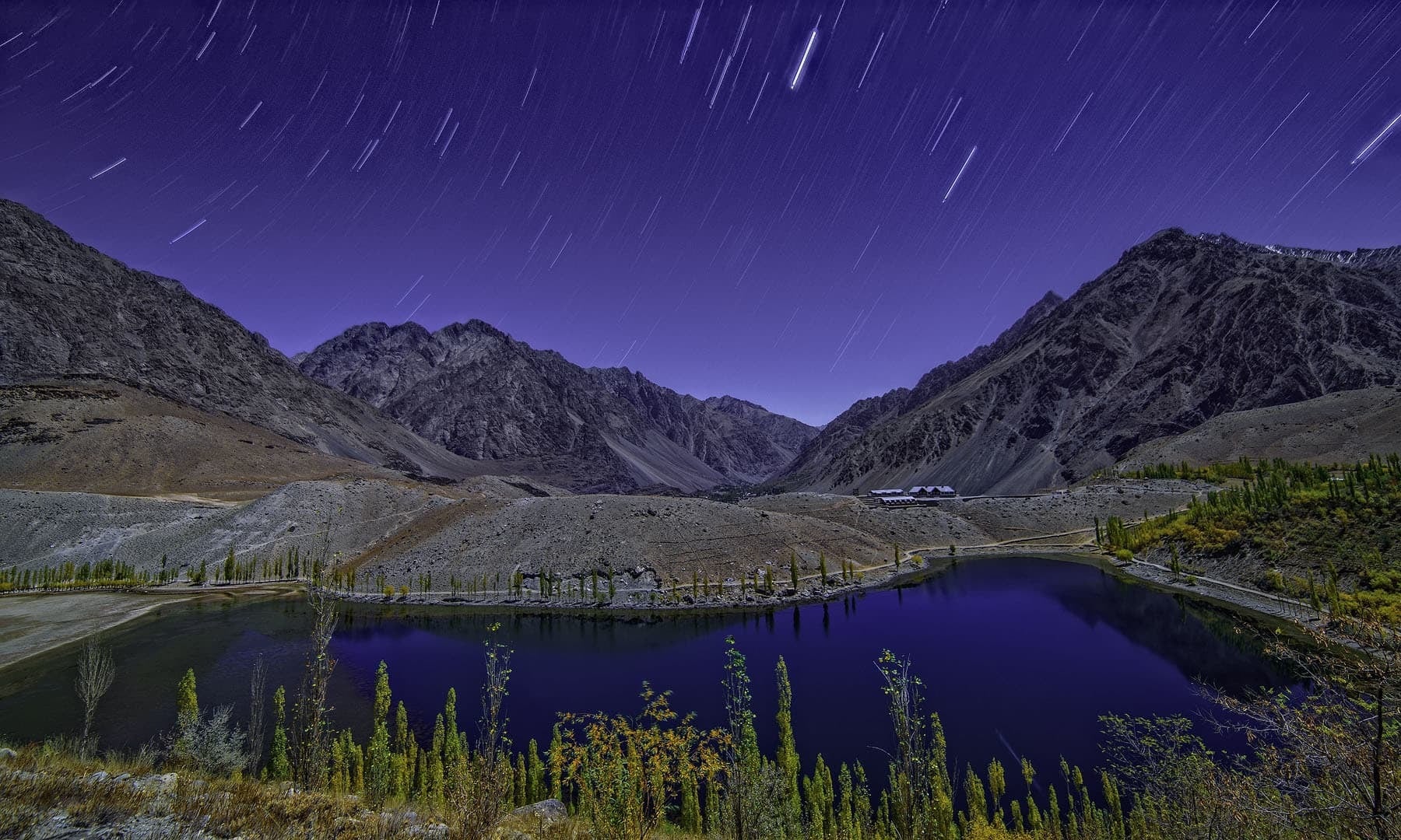 The music of Ghizer's flowing River - Pakistan Tours Guide